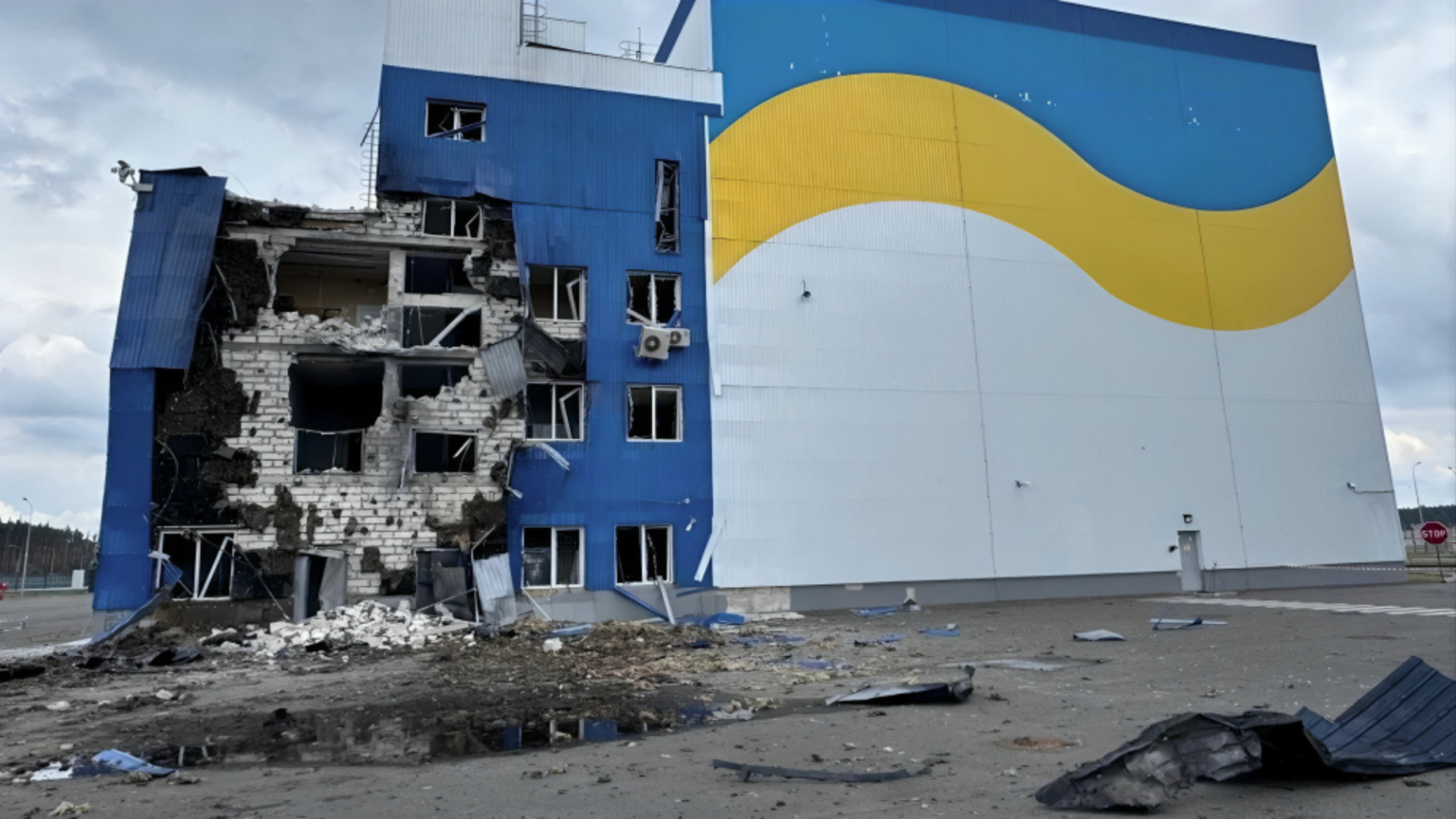 Russian Drone Strike Damages Building Near Chernobyl Spent‑Fuel Site ...